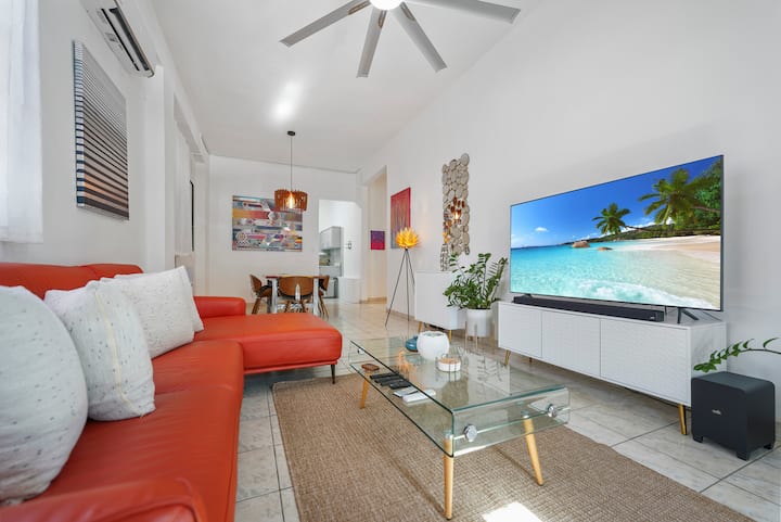 Modern Downtown Beach House - Aguadilla