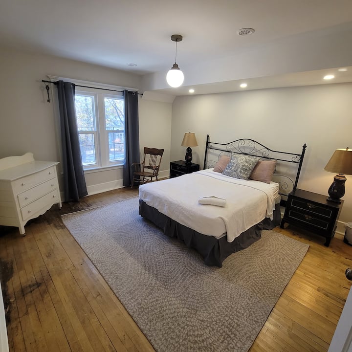 Private Bedroom At "The Sage Guesthouse" - 雷吉納