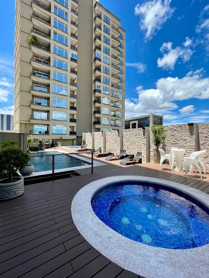 Apt. Nearby Airport W/ Parking - San José, Costa Rica