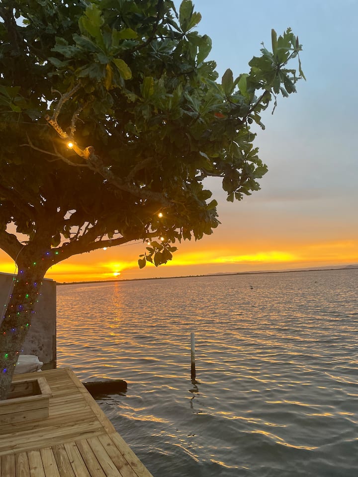 Casa à Beira Da Lagoa - 4 Quartos - Até 10 Pessoas - Brasil