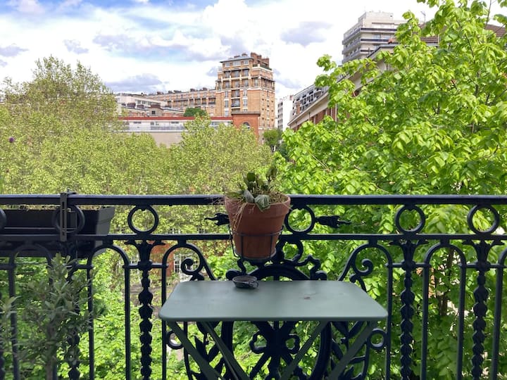Charming Duplex Parisian Apartment - París