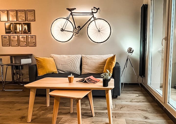 Au Petit Vélo · Parking & Balcon Vienne - Ampuis