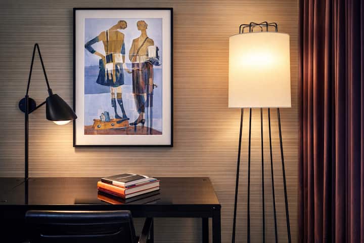 4 Vibrant Stays Close To Newbury Street – 0.5 Mi. - Boston, MA