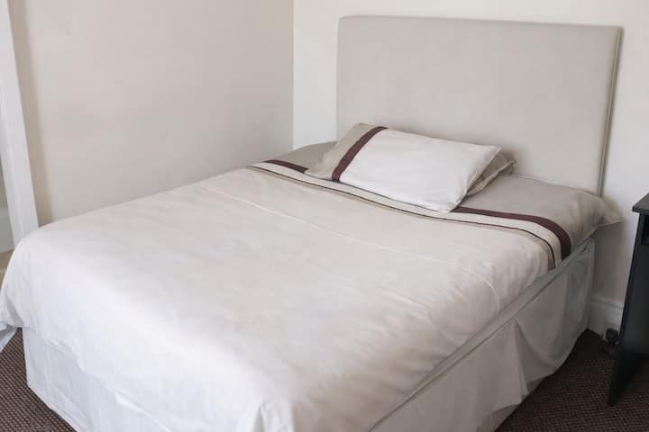 Lodge House Suite 4 - Peterborough