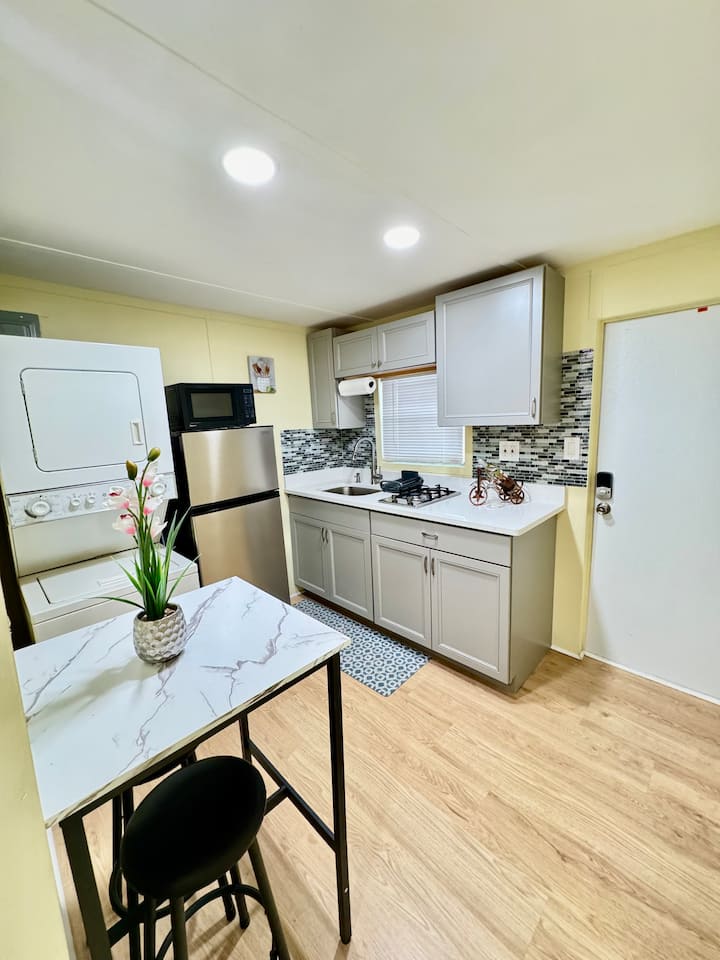 Guest House - Riverview, FL