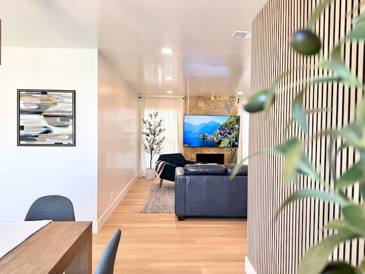 ᗪ𝒆𝓛𝐢Ǥħ𝐓𝔽𝕌𝓵  Stay In Oc - Seal Beach, CA