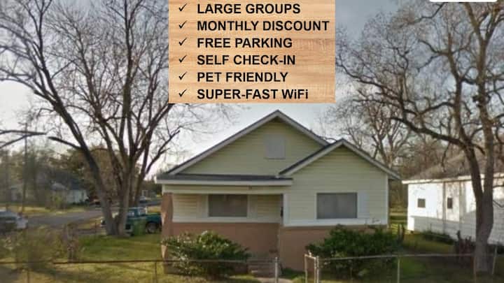 4-bedroom Retreat W/modern Comforts & Local Charm - Water Park, Port Arthur