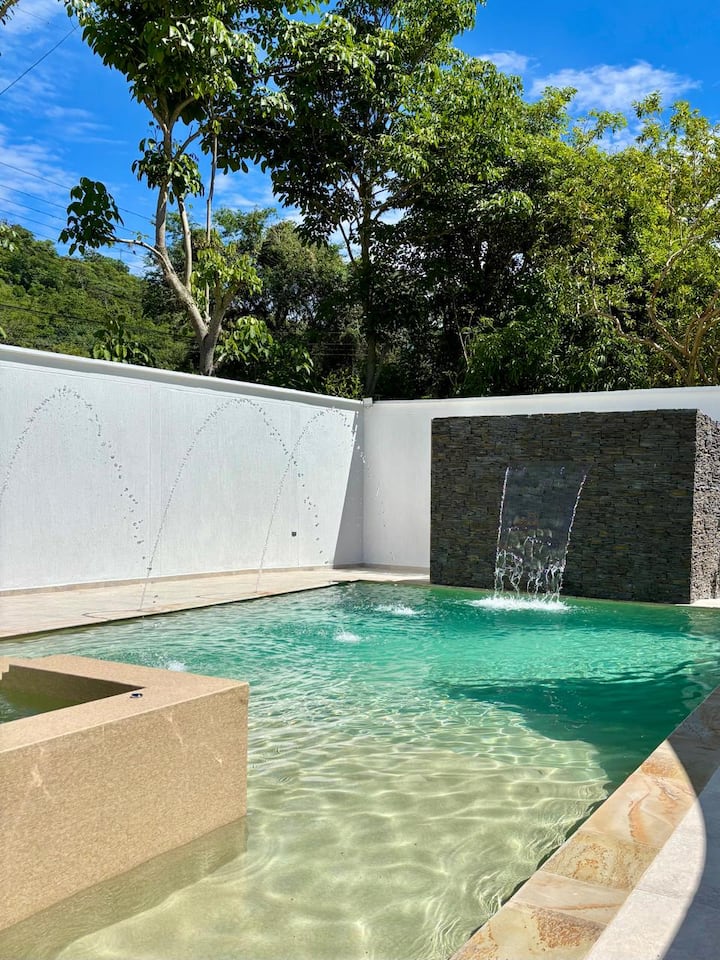 Casa De Campo Con Piscina, Jacuzzi Y Gimnasio. - San Gil