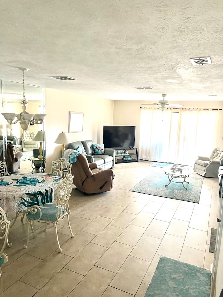 "Salty Air Island" Townhouse “Gulf Highlands” - Panama City Beach, FL