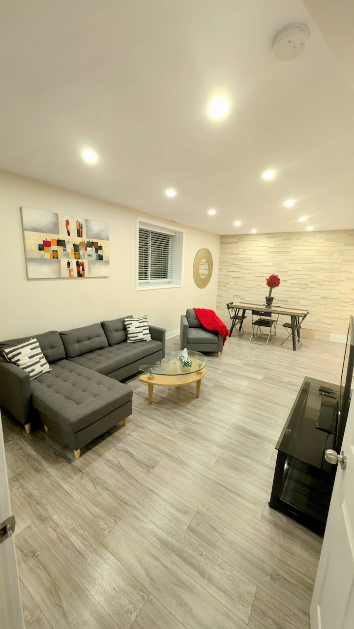 Private And Spacious 2-bedroom Basement Apartment - Ottawa