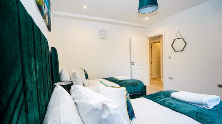 Corporate Stay With Free Parking & Reliable Wi-fi - Hertfordshire