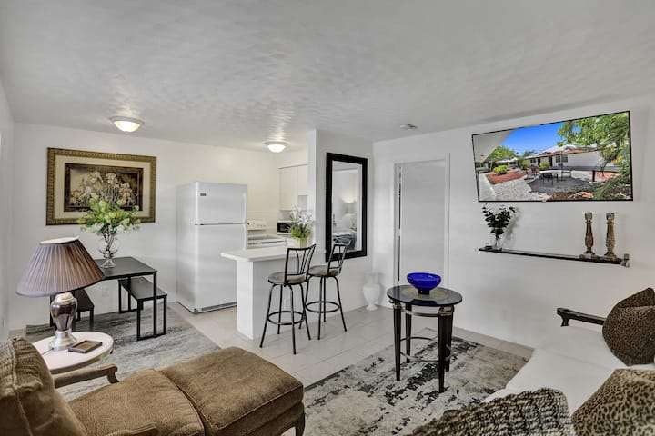 Harmony - Prime Location W Stylish Design - Fort Lauderdale