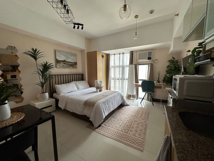 Stingga Mckinley: Aesthetic Studio In Venice - Taguig