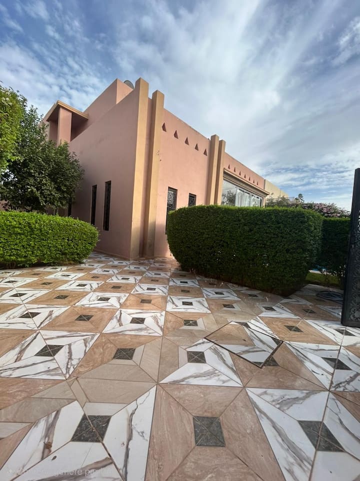 Villa-3 Ch-10mn Centre-piscine Privée & Cuisiniere - Morocco