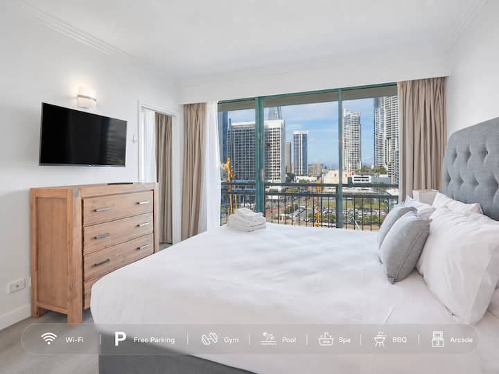 Sea View 1bedroom Central Crown Building W/parking - Gold Coast