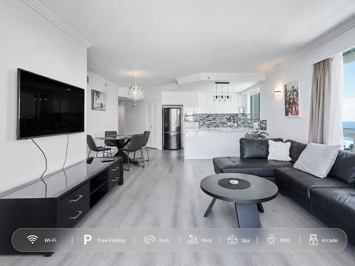 Sea View 1bedroom Central Crown Building W/parking - Gold Coast