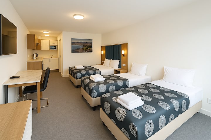 Family Room- Eildon Lake Motel - Eildon