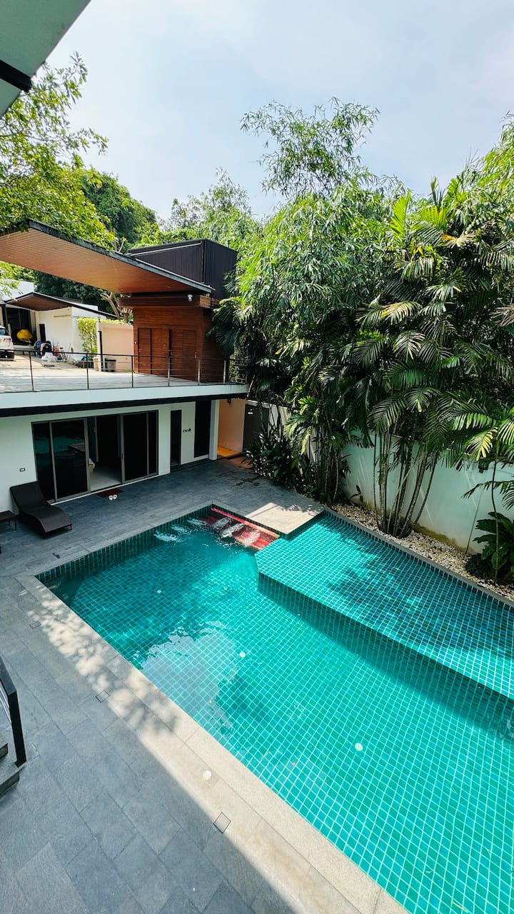 Tropical Bliss: 4-bed Poolvilla, Rawai Beach! - Phuket