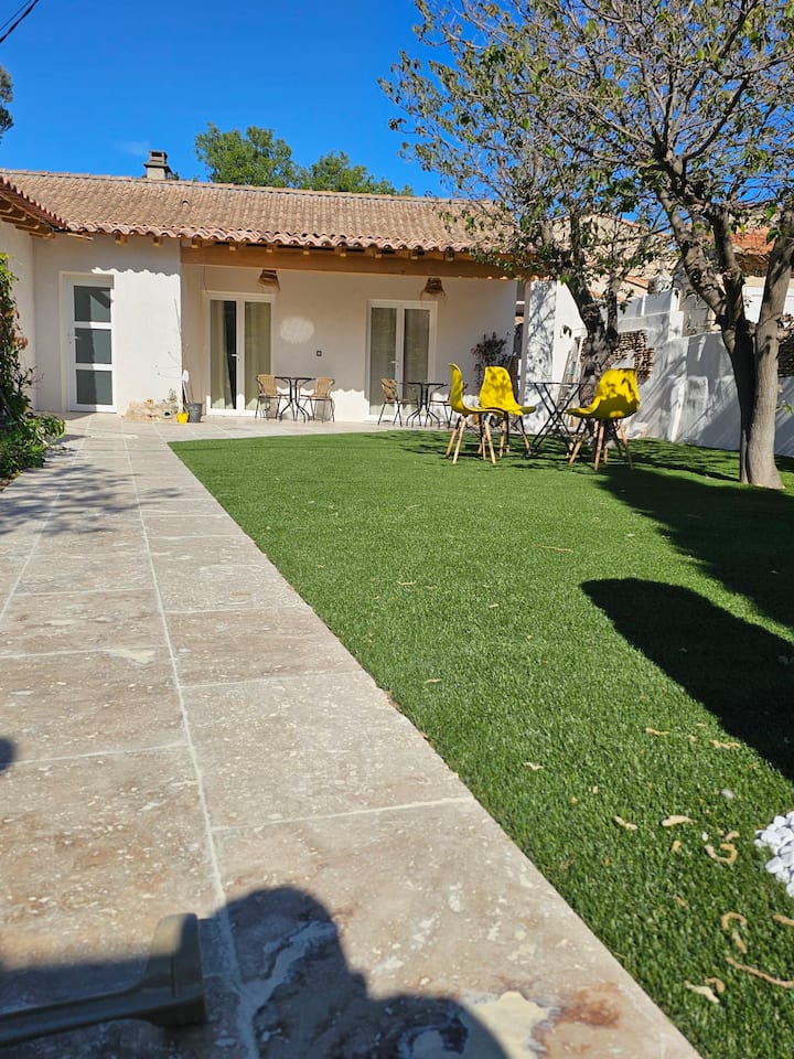 Carro Studio Neuf 
150m Plage - Martigues