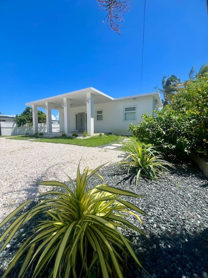Seaside Haven - Yabucoa