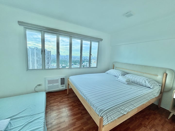 22 Boni Sky | Wifi+parking+cityview | Sleeps 8 Pax - Pasig