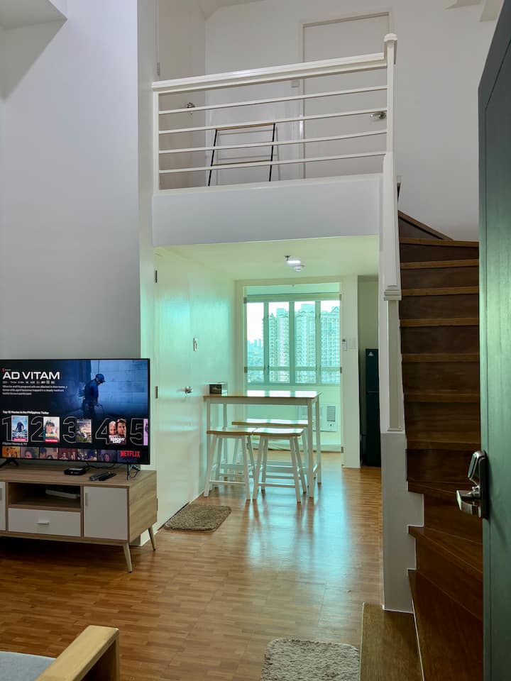 22 Boni Sky | Work-friendly+cityview | Up To 8pax - Pasig