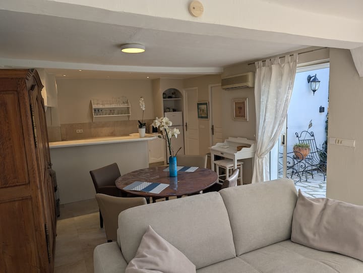 Maison Individuelle De 2 Pièces Climatisée - Le Cannet