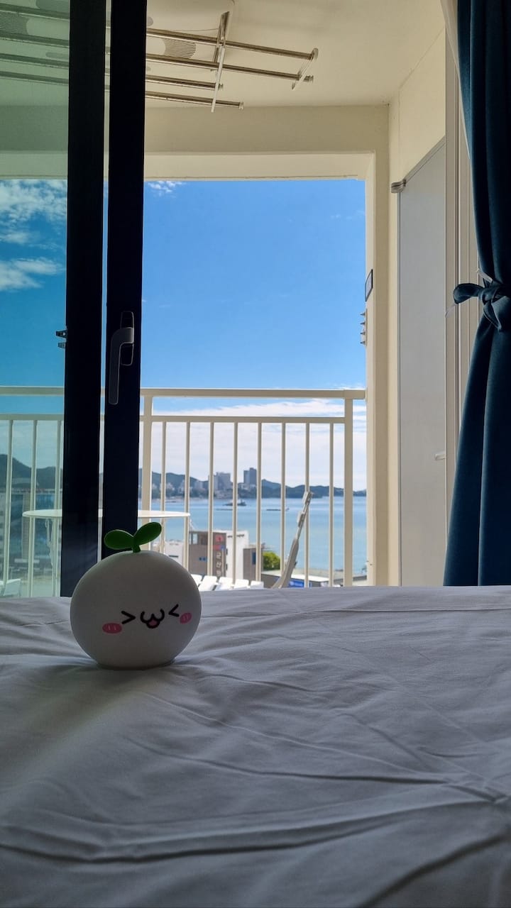 동동이네 3
무료주차/오션뷰/셀프체크인/
주요관광지,이순신광장10분/
넷플릭스/마트3분 - 경상남도