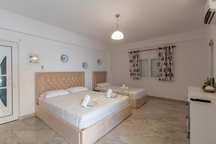 15 M3ters ->Beach Studio Ksamil - Ksamil