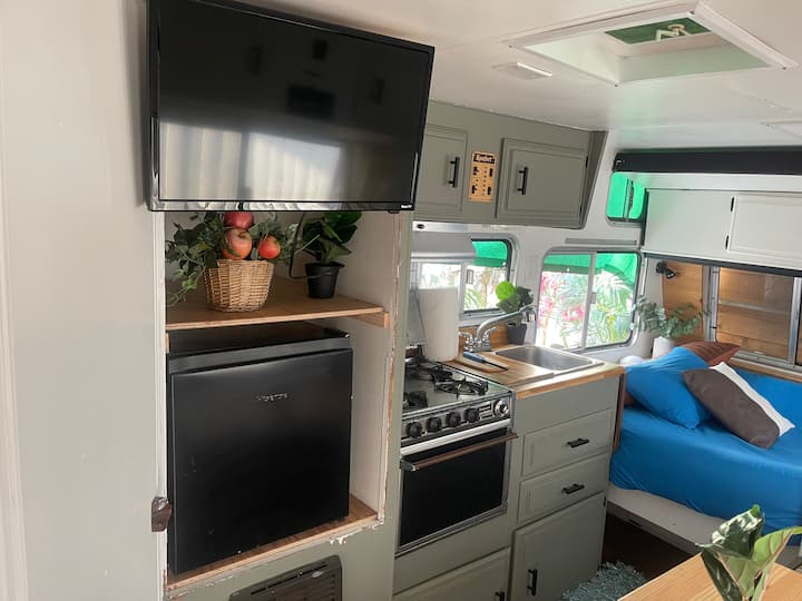 Minimalist And Cozy Zen Rv/camper - Ventura, CA