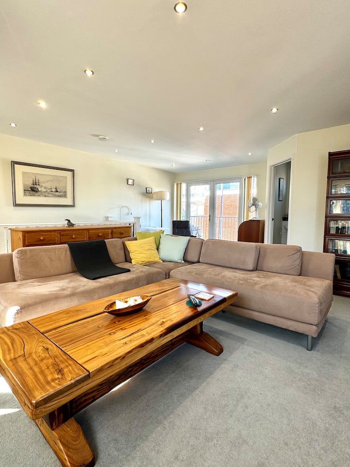 Harbour Views & Rooftop Terrace–old Portsmouth Gem - Gosport