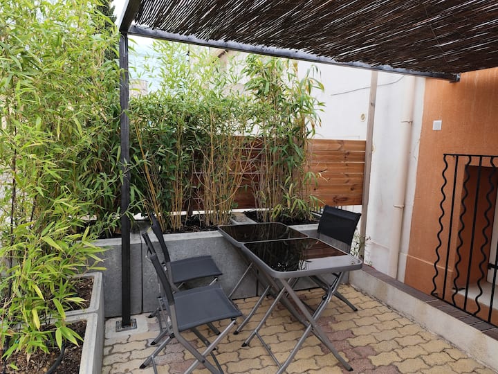 Gîte Climatisé Avec Terrasse Sous Pergola - Fos-sur-Mer