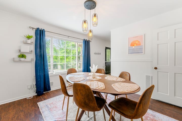 Creative 4br Retreat 10 Min To Uga Den ~ Backyard - Athens, GA