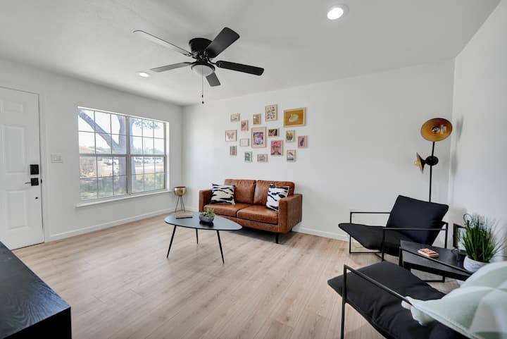 Cozy Midland Retreat - Midland, TX