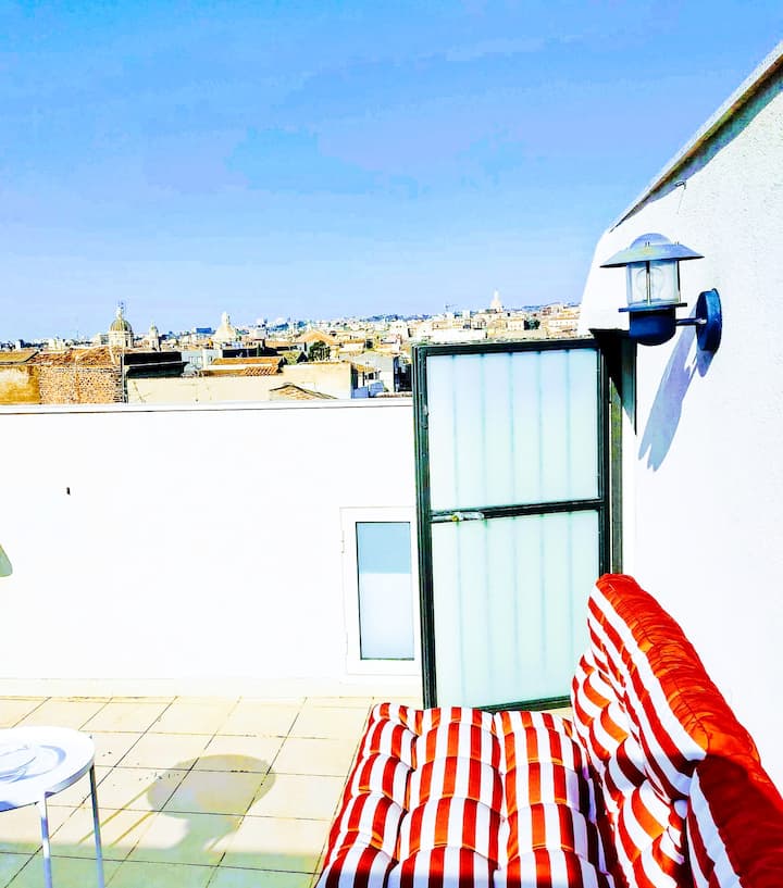 Penthouse In The Center With Terrace And Sea View - Catánia
