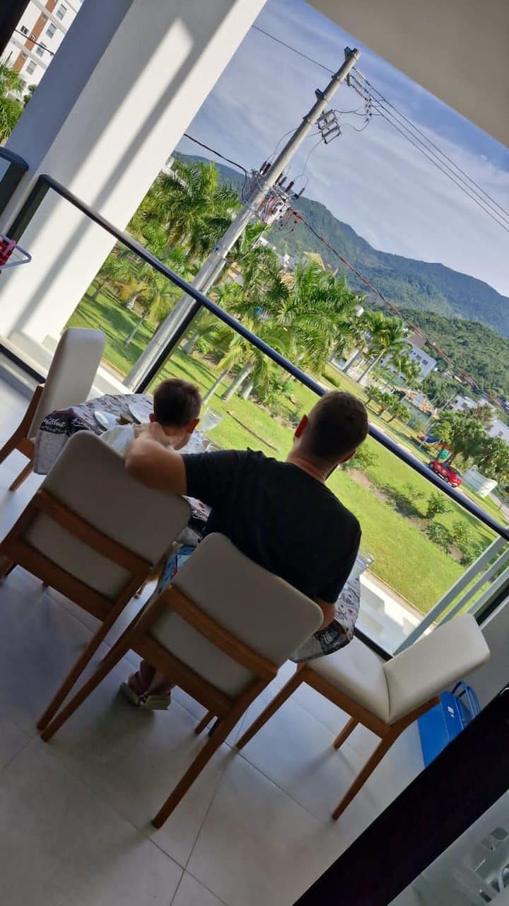 Espaço, Conforto E Praia! - Governador Celso Ramos