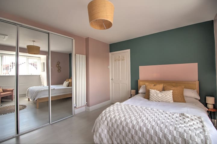 The Cresent 1 Bedroom House With Garden - Newcastle upon Tyne