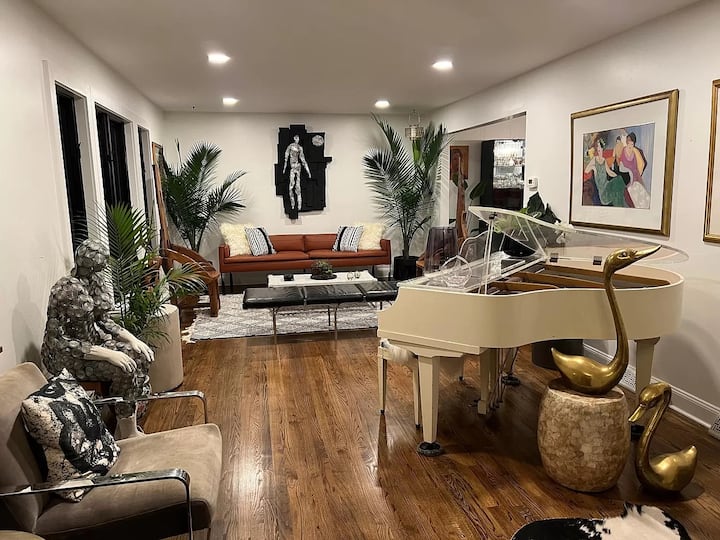Stunning 5br Designer Dream Home - Albany, NY