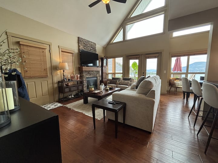 Beautiful Cottage At La Casa In Kelowna - Lake Country