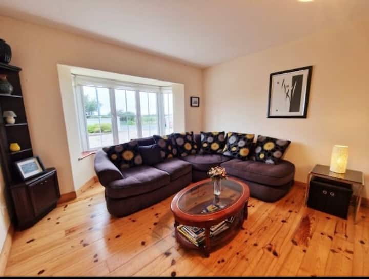 Triple Single Bedroom - 2 Single Bed  1 Camp Bed - Lahinch