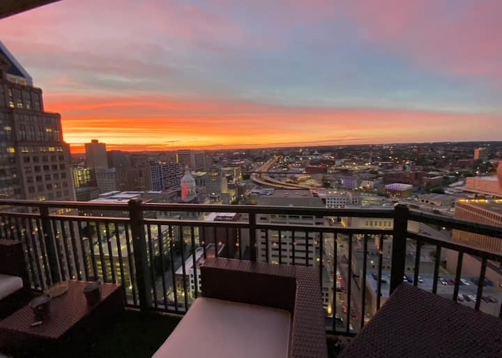 Charm City Condo - Baltimore, MD