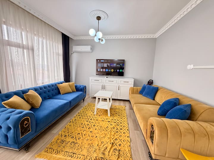 Galata Central Family 2+1 Apartment - Estambul