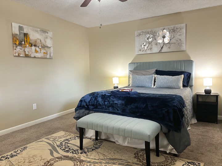 Spacious Haven Near Saint Francis Hospital - Tulsa, OK