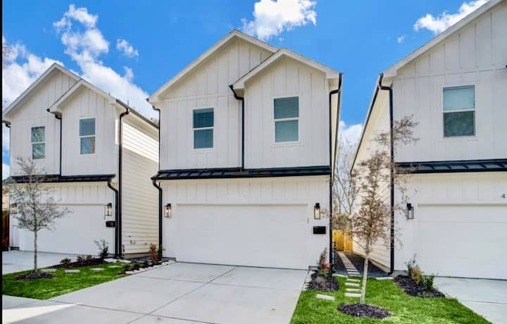 Elegant Home 5mins To Downtown, Montrose & Heights - Houston, TX