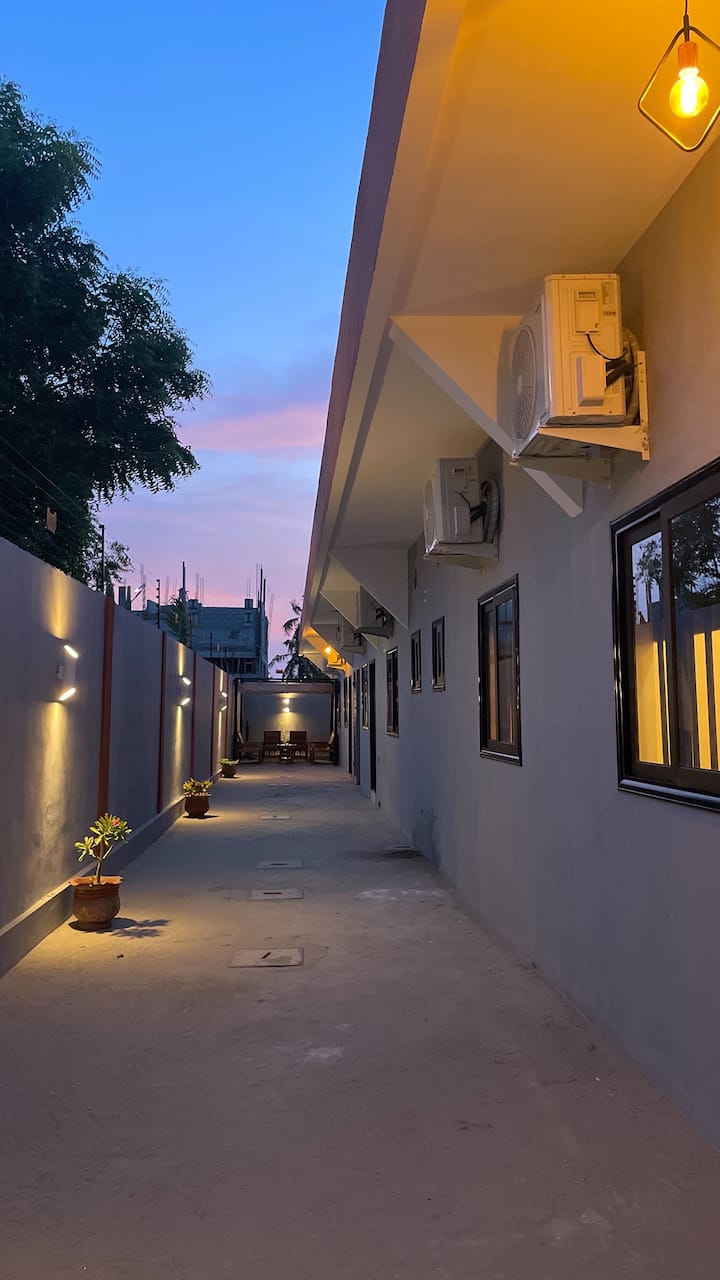 Lya Luxury's - Cotonou