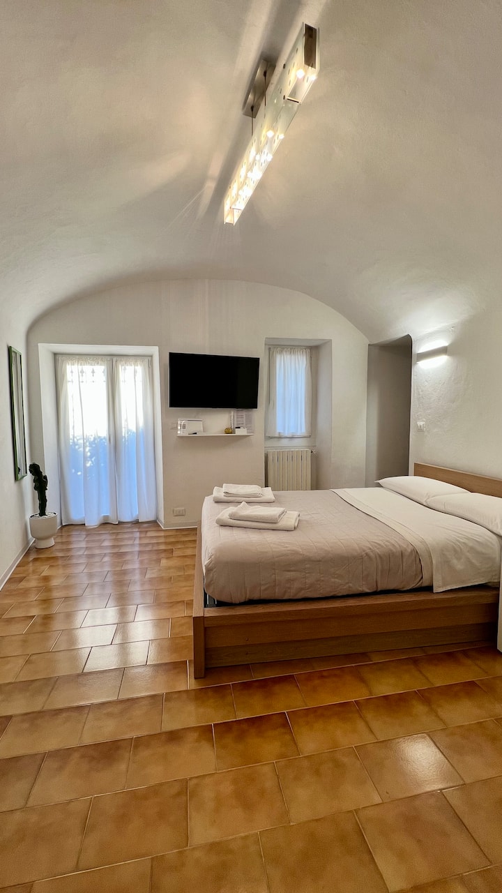 Casa Nostra Mono Centro - Liguria