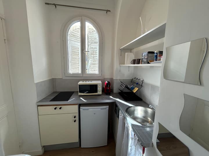 Joli Studio Au Coeur Du Village De Villefranche - Èze