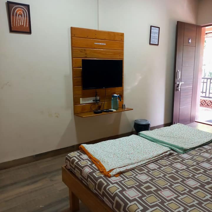 Aapli Wadi Homestay 4 Bedded Room On Ground Floor. - Harihareshwar