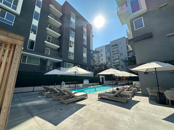 Quiet Dtla Studio (Parking Spot, Balcony, 420 Ok) - Bunker Hill - Los Angeles