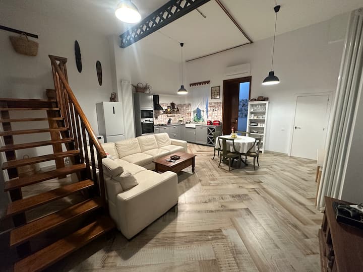 Modern City-center Loft Walk To Everything - Alicante